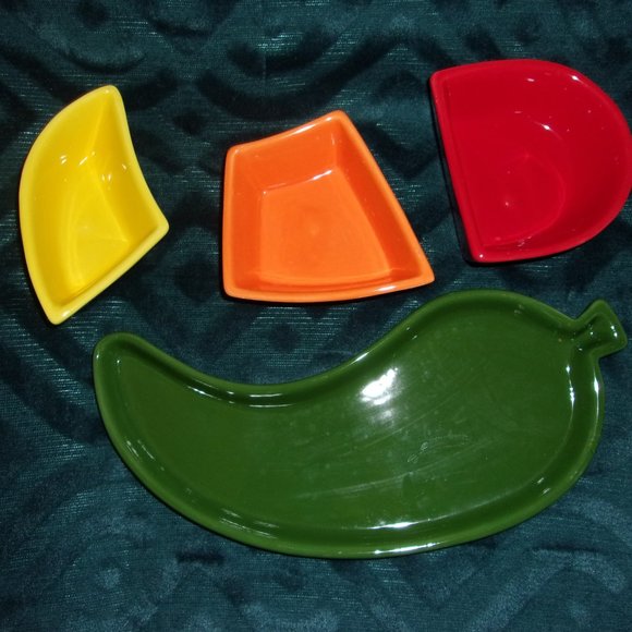 Meadow Farms | Dining | Chili Pepper Tray Dish Set | Poshmark